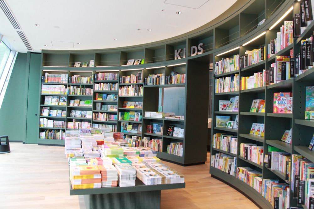 丸善ジュンク堂書店 虎ノ門ヒルズ グラスロックに新業態書店「magma books」を開業 - The Bunka News デジタル